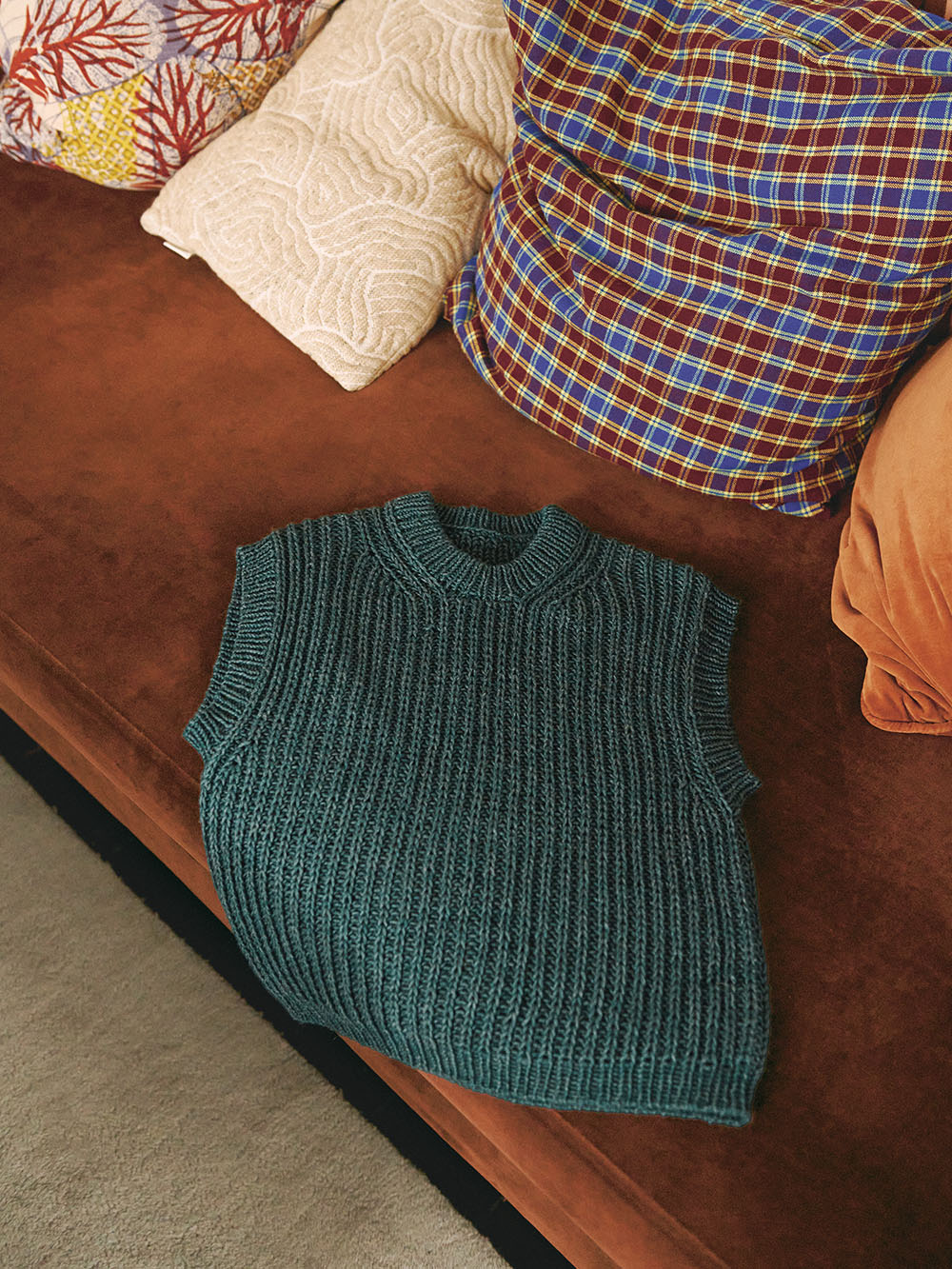 Loui Slipover Junior 2601_4 - strikkekit fra Sandnes